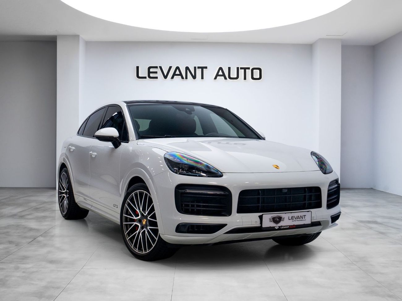 Used Porsche 718 Cayman 2022 for sale in Dubai - 724995