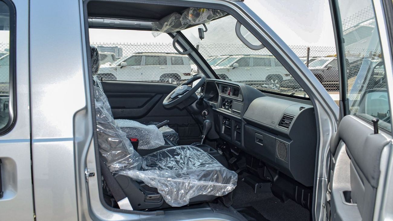 New CMC D 260 CMC D260 || Window Van || 8 seater || 2.4L 2WD || 2025 2025 for sale in Dubai - 844587