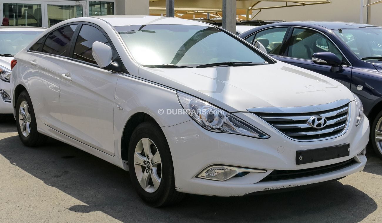 Used Hyundai Sonata LPi 2013 for sale in Sharjah - 73676