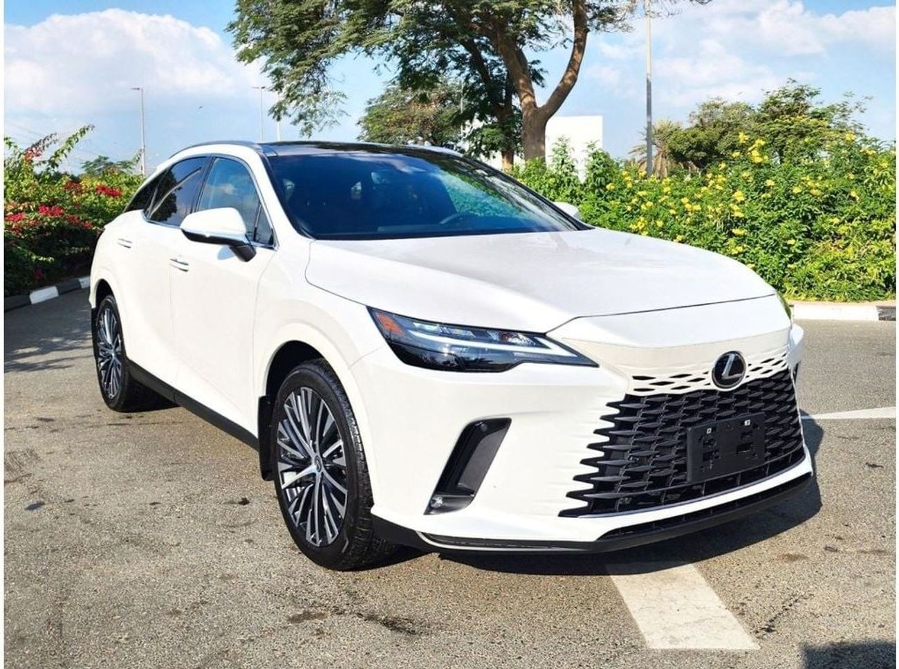 Used Lexus RX350h Hybrid Plus 2.5L 2024 for sale in Dubai - 822283