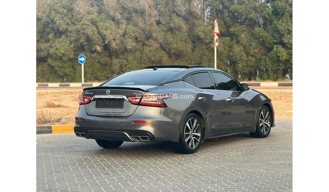 Used Nissan Maxima SR Midnight 2020 for sale in Dubai - 687621