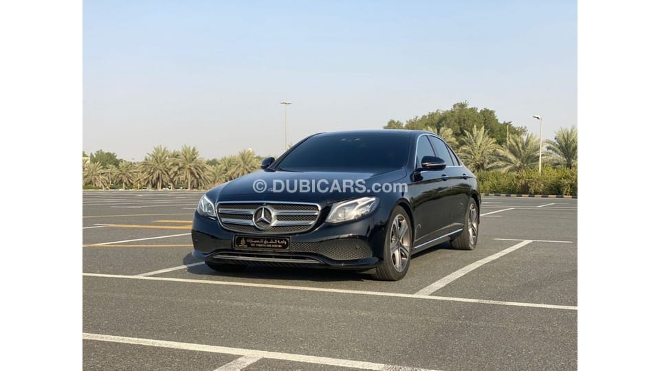 Used Mercedes-Benz E300 Std 2018 for sale in Dubai - 633644