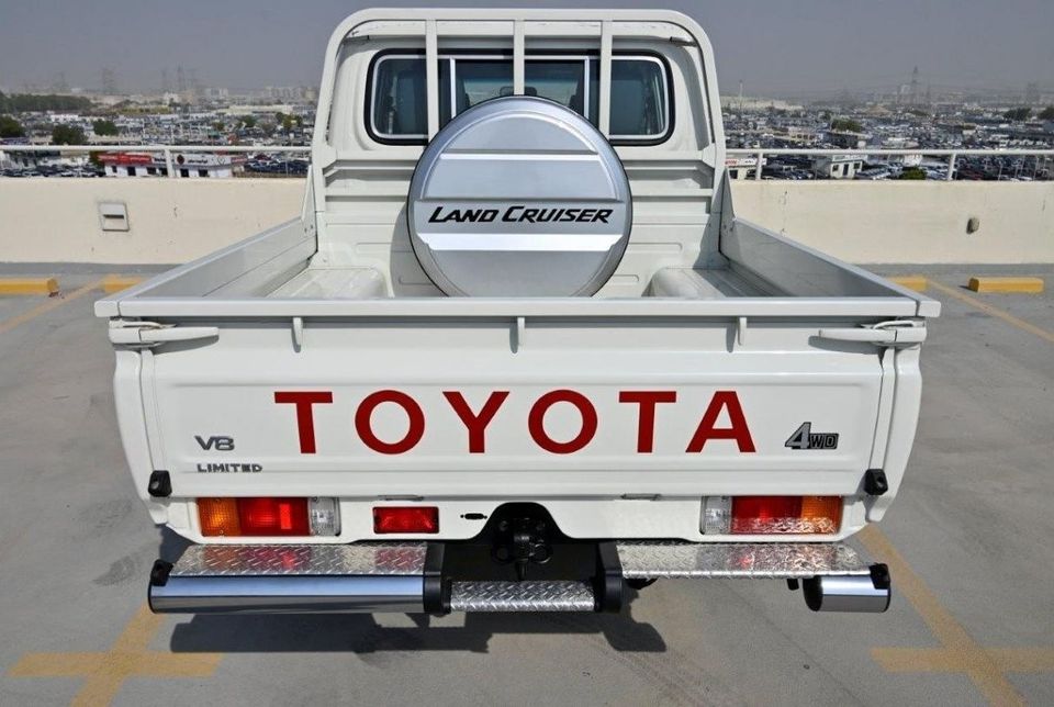 New Toyota Land Cruiser Pick Up 79 Double Cab Pick up Truck V8 4.5L ...