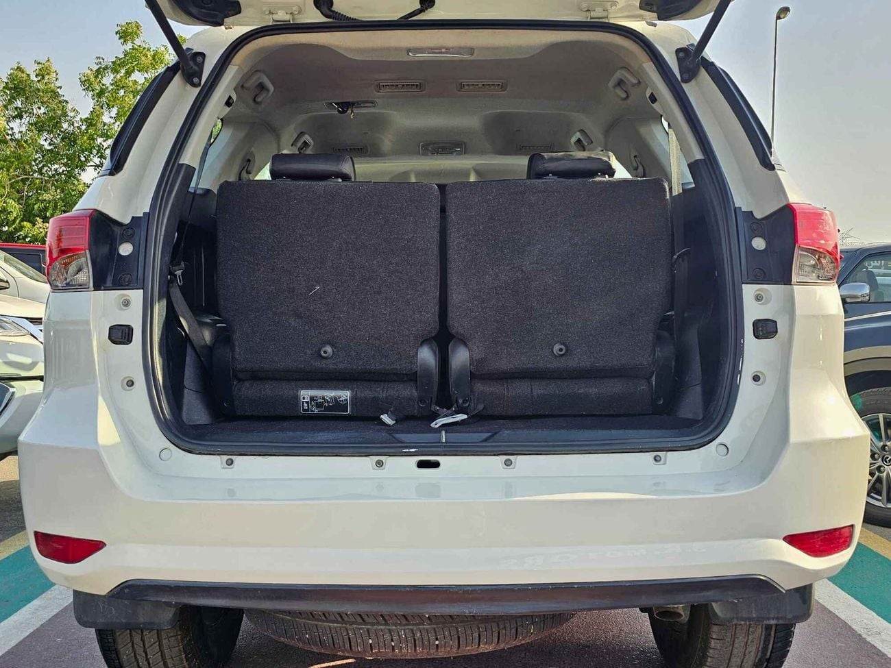 Used Toyota Fortuner EXR V4/ 4WD/ DVD REAR CAMERA/ LEATHER SEATS ...