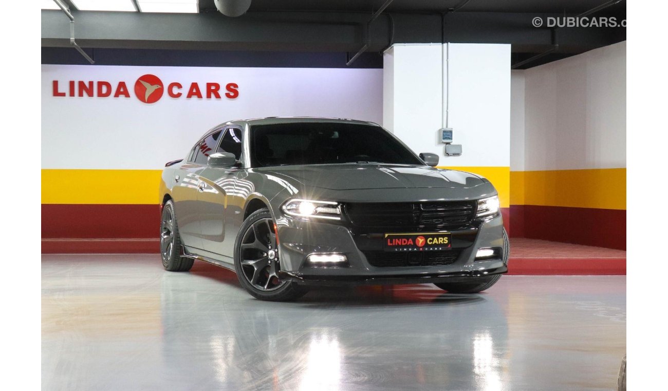 Used Dodge Charger LA 2018 for sale in Dubai - 532661