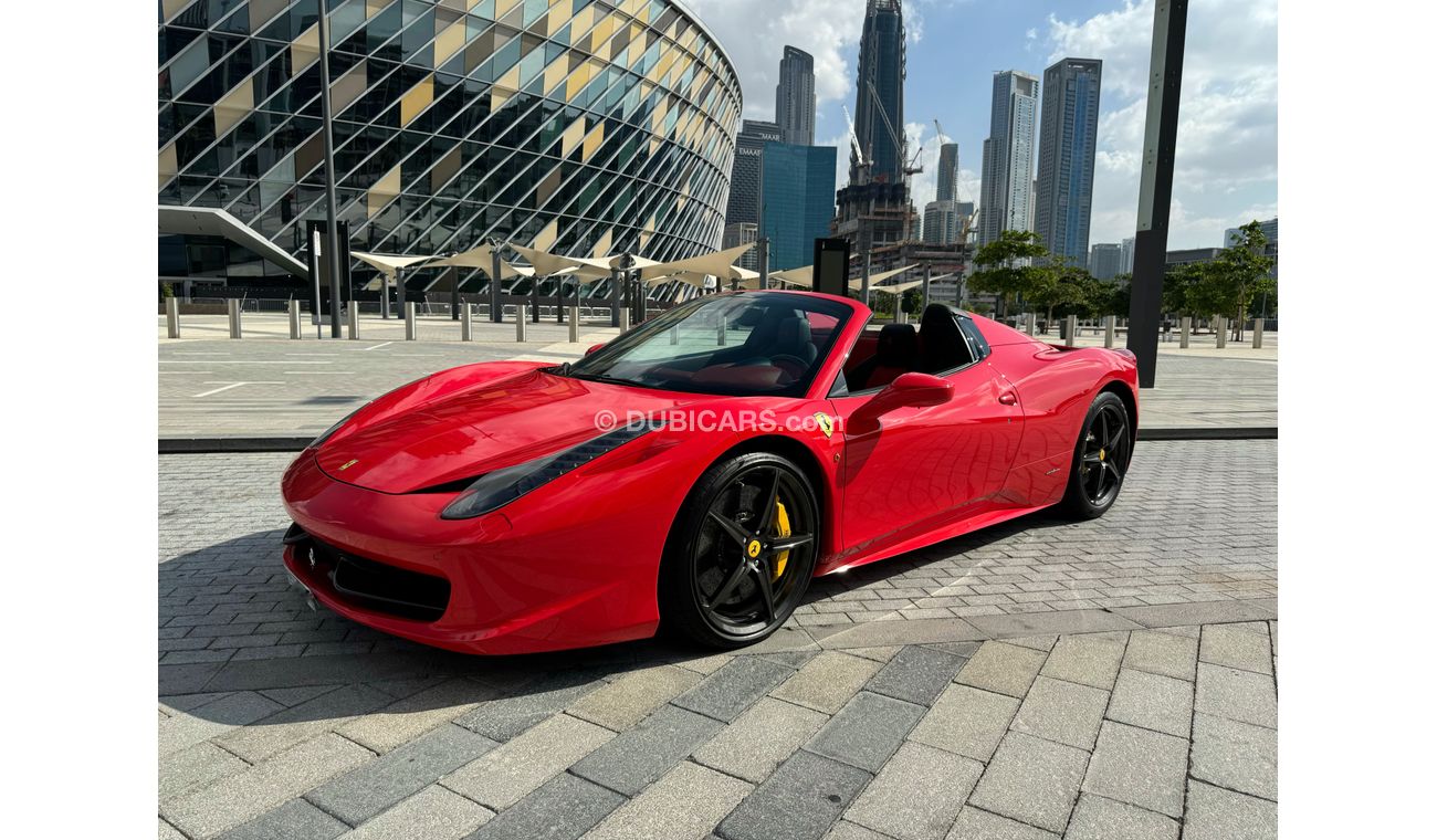 مستعملة فيراري 458 Spider 2013 للبيع في دبي - 702107