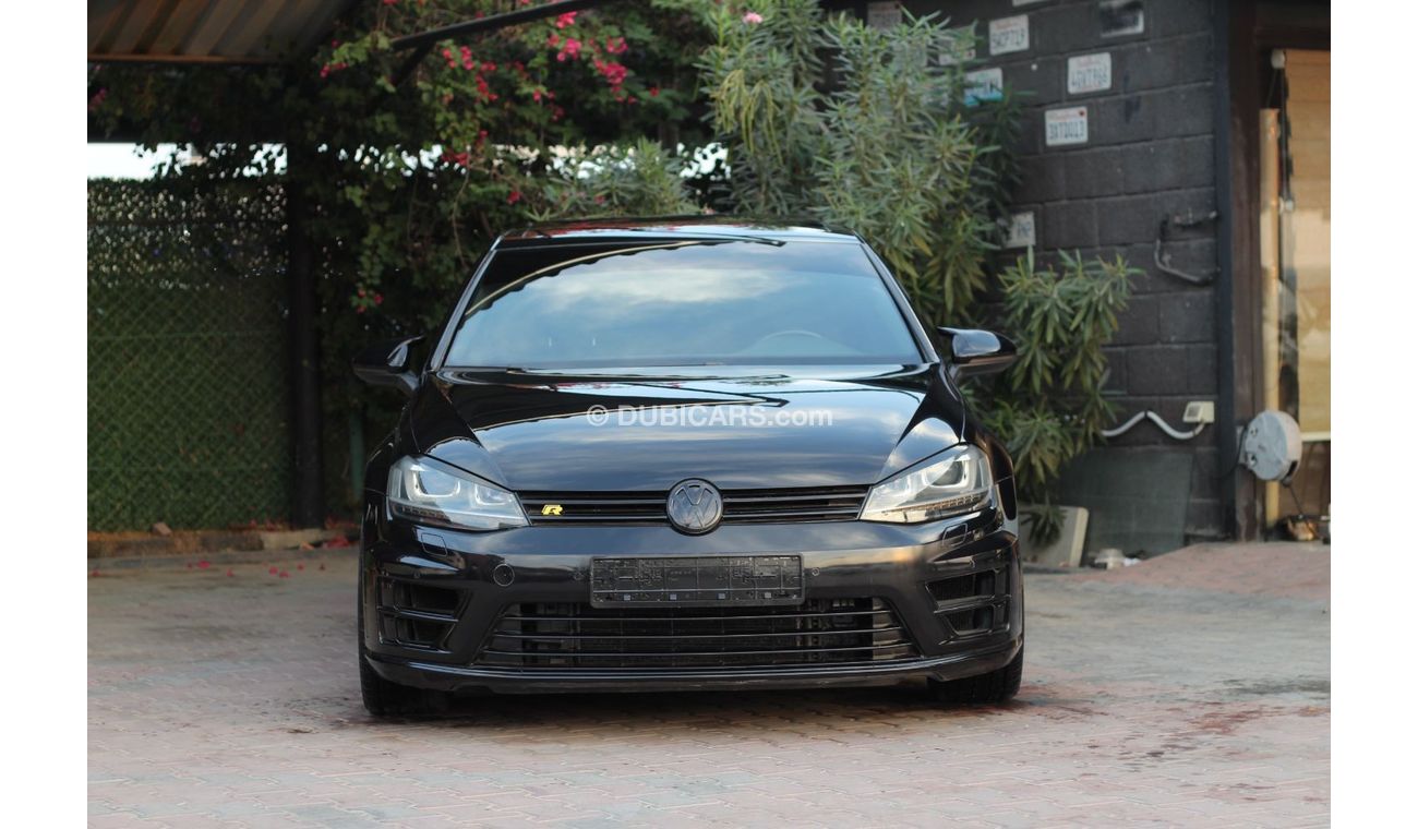 Used Volkswagen Golf R 2016 for sale in Dubai - 697465
