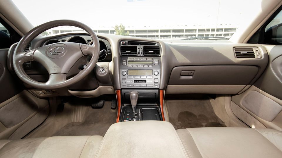 Used Lexus GS 300 2004 for sale in Dubai - 7876