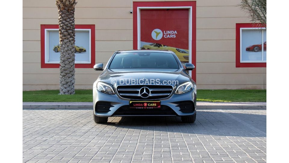 Used Mercedes-Benz E300 W213 2018 for sale in Dubai - 596591