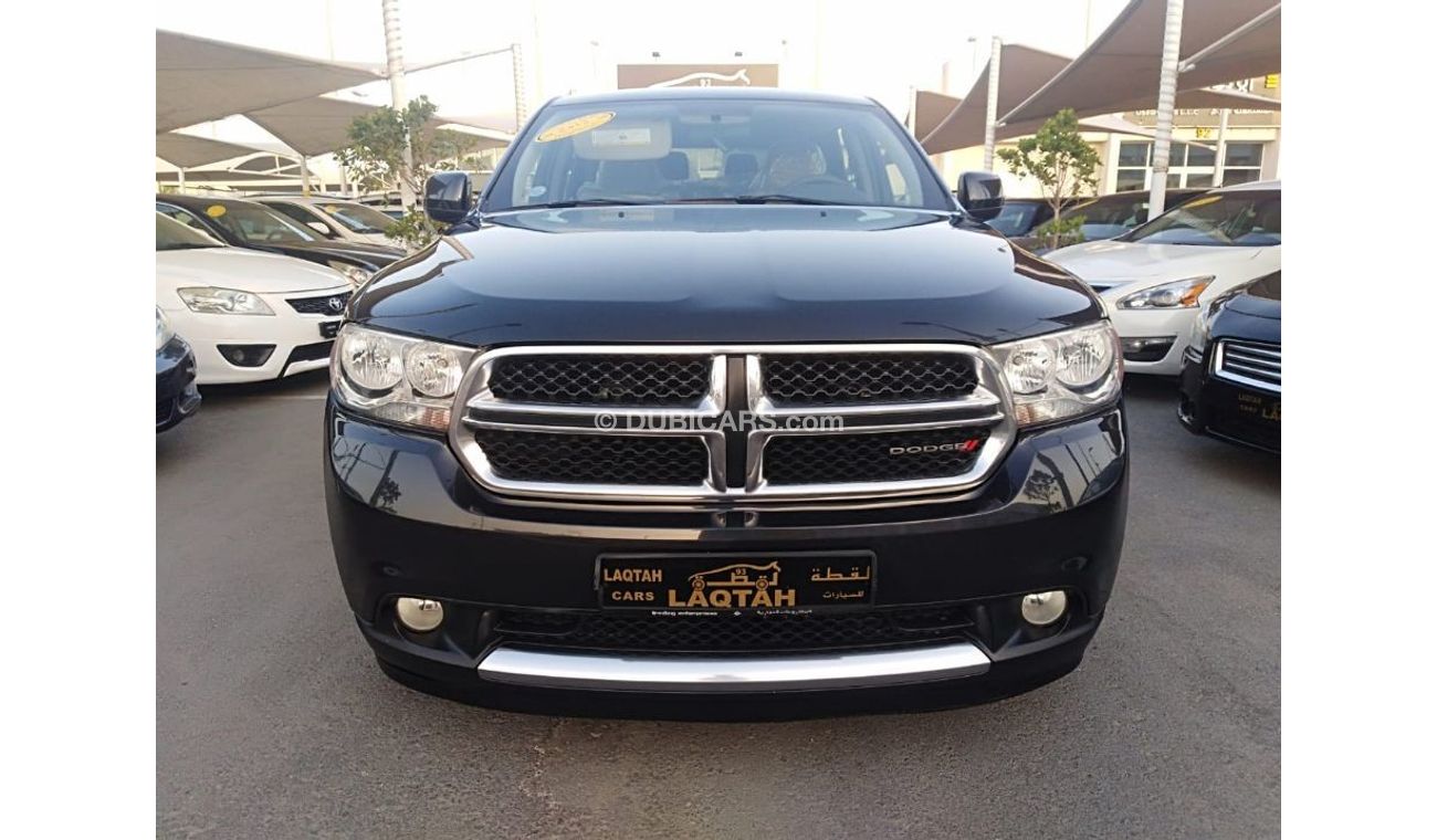 Used Dodge Durango 2012 for sale in Sharjah - 231853