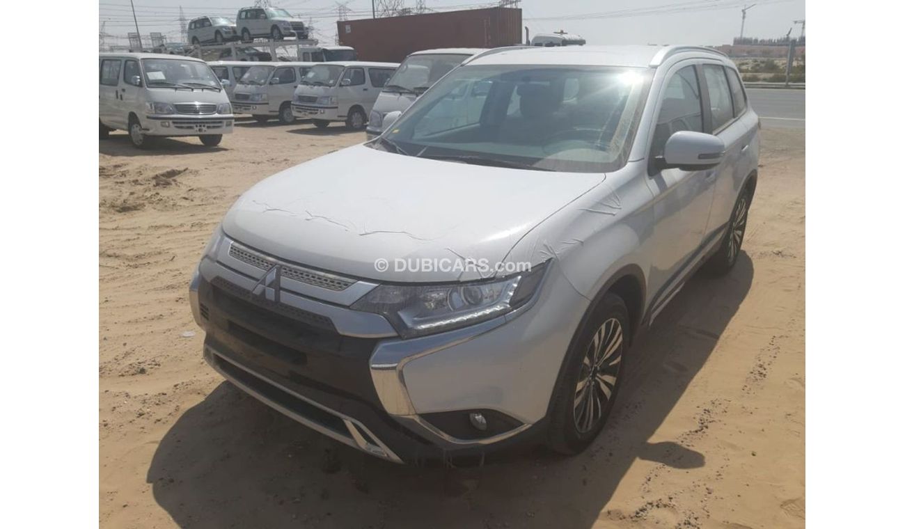 New Mitsubishi Outlander 4x4 screen camera 2020 for sale in Dubai - 311900
