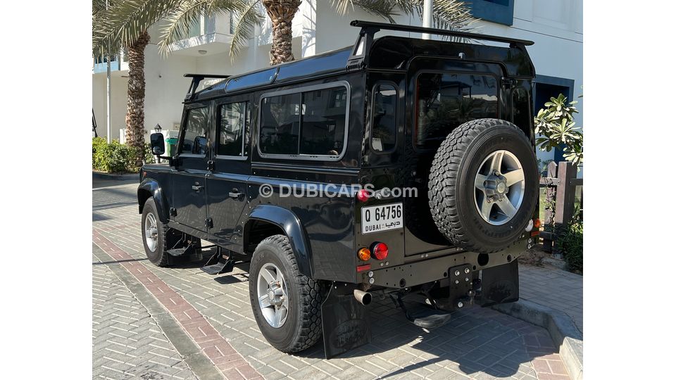 Used Land Rover Defender 110 2015 for sale in Dubai - 611166