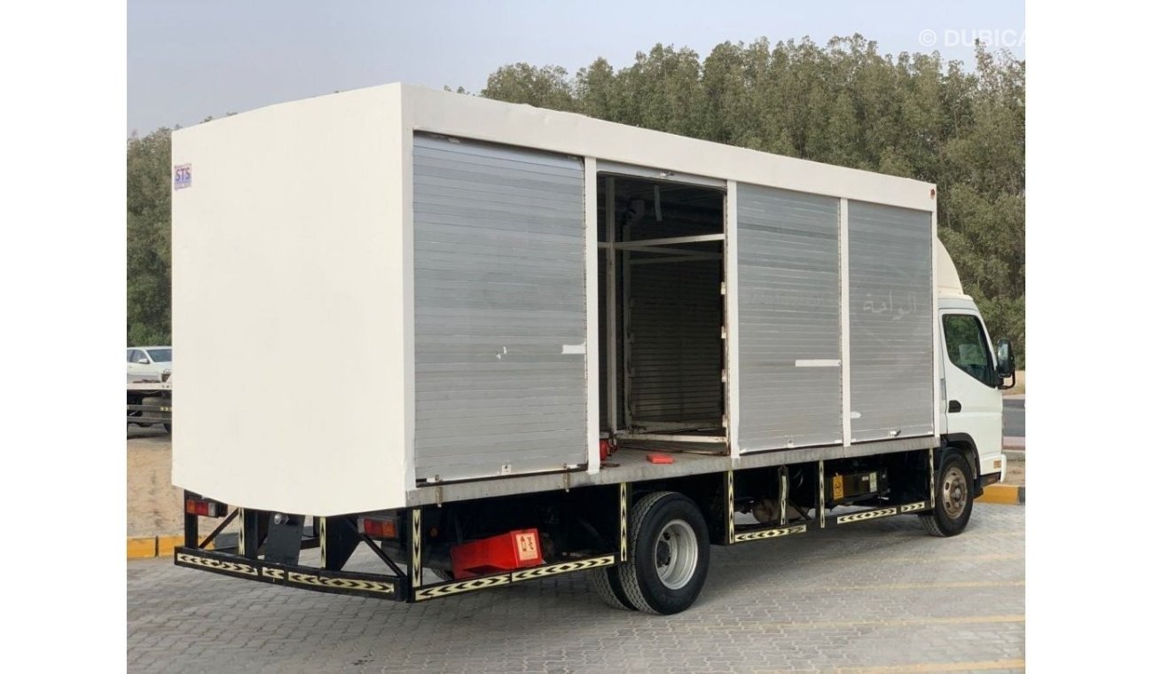 Used Mitsubishi Fuso Canter Mitsubishi Canter 2016 Ref# 305 2016 for sale in Sharjah - 517370