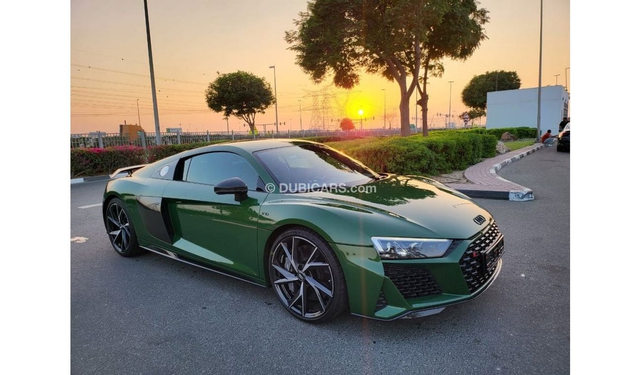 Used Audi R8 Std 2020 for sale in Dubai - 591387