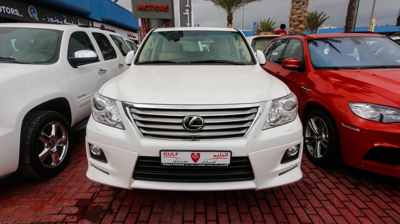 Used Lexus LX570 2011 for sale in Dubai - 37691