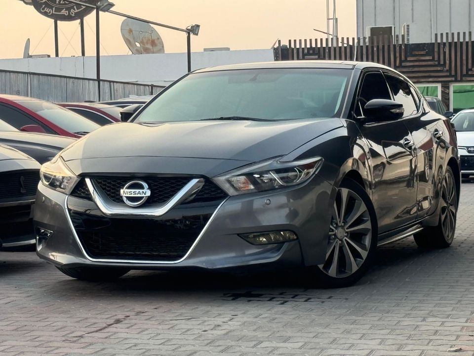 Used Nissan Maxima SR Midnight 2018 for sale in Dubai - 771256