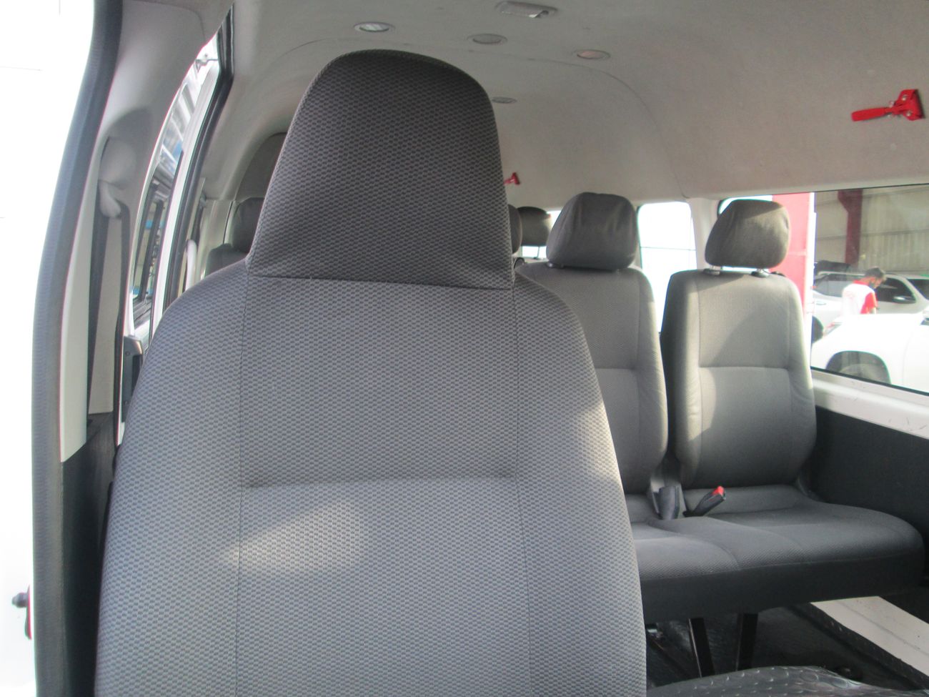 Used Toyota Hiace 2.7L HIACE HI ROOF FULL PASSNGER BUS MID OPTION 2017 ...