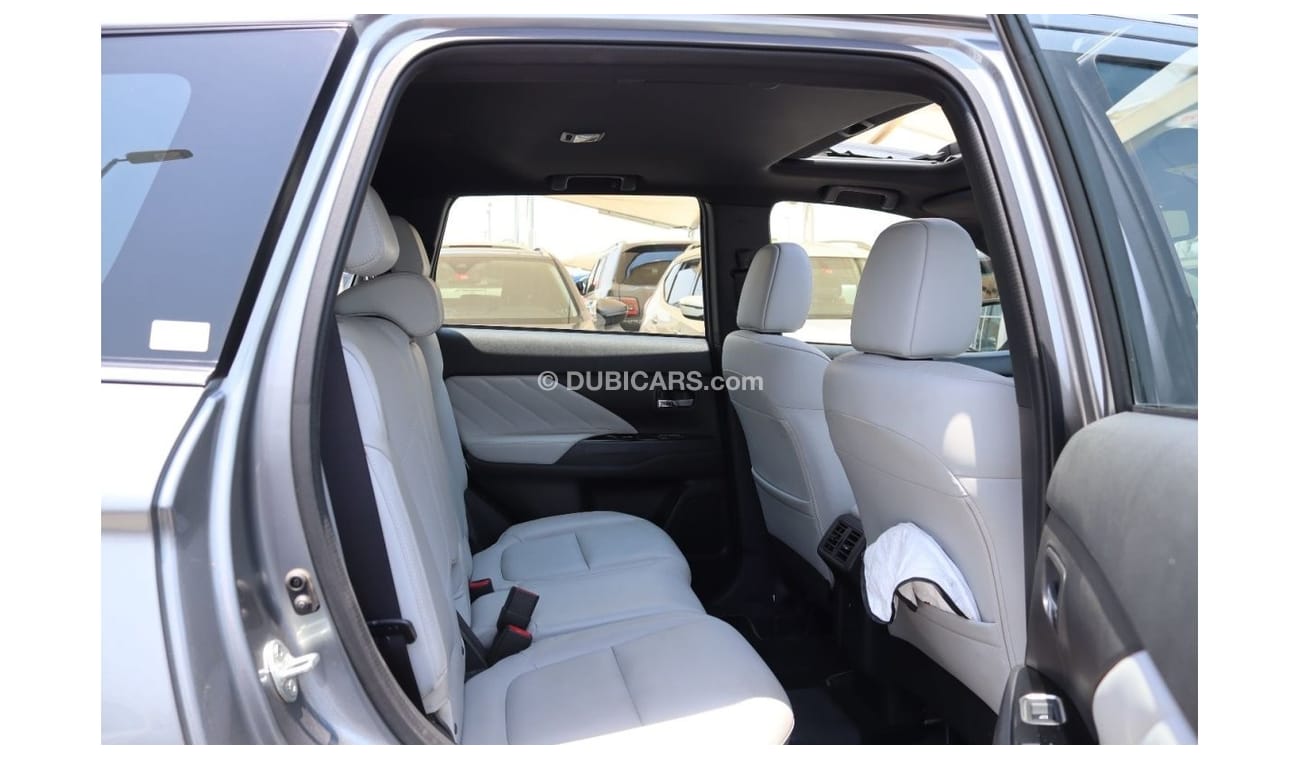 Used Mitsubishi Outlander PHEV Instyle Premium ACCIDENTS FREE - GCC ...