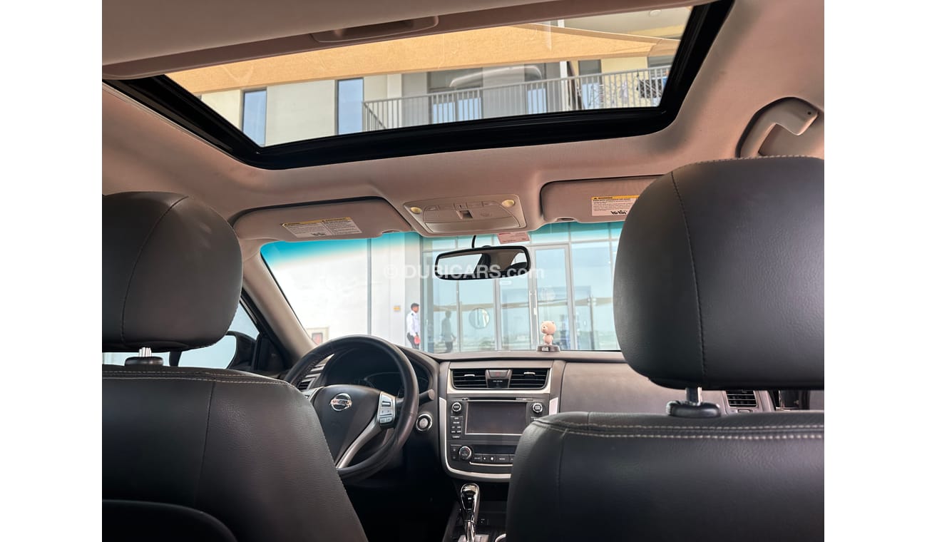 Used Nissan Altima SL 2016 for sale in Dubai - 631678