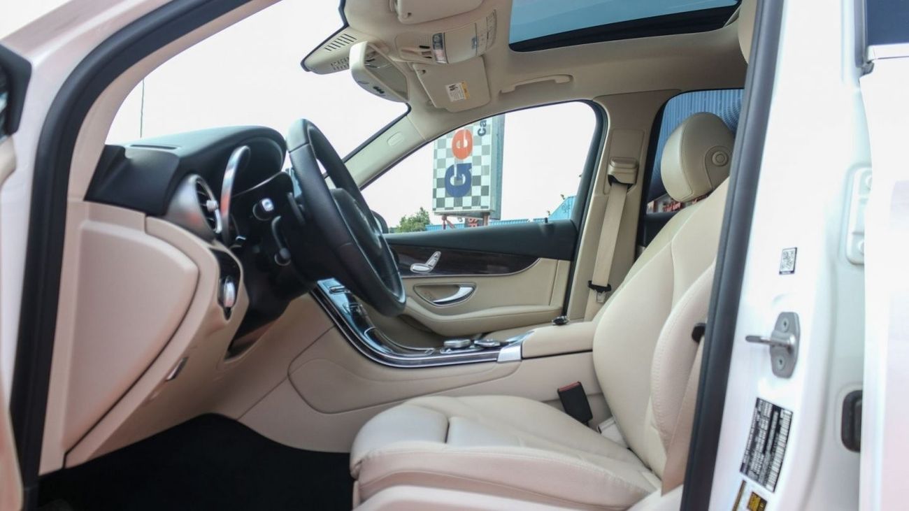 Used Mercedes-Benz GLC 300 2017 for sale in Dubai - 379442