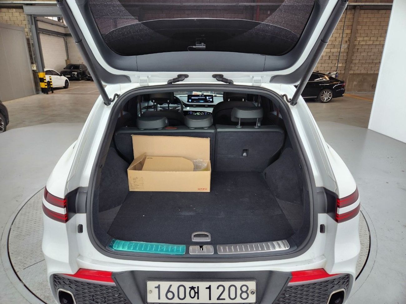 Used 2021 GENESIS GV70 2.5T 4WD 2021 for sale in Dubai - 870686