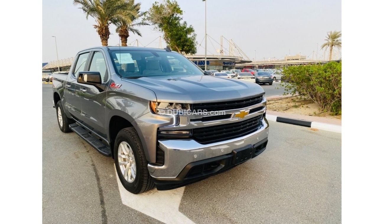 Used Chevrolet Silverado LT 2021 for sale in Dubai - 660841