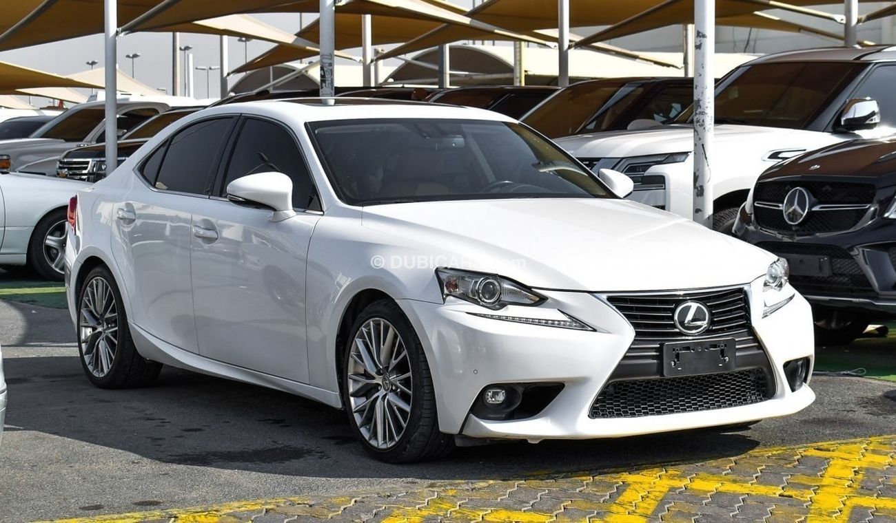 Used Lexus IS 200 T 2016 for sale in Sharjah - 697862