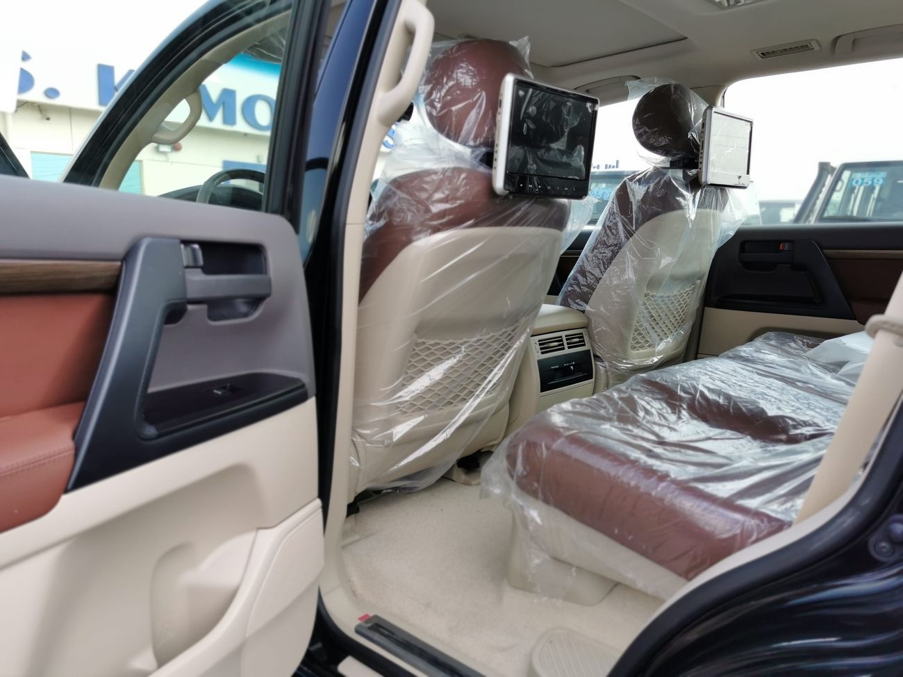 New Toyota Land Cruiser VXR 4.5L Diesel, Sunroof, Leather/2-Power Seats ...
