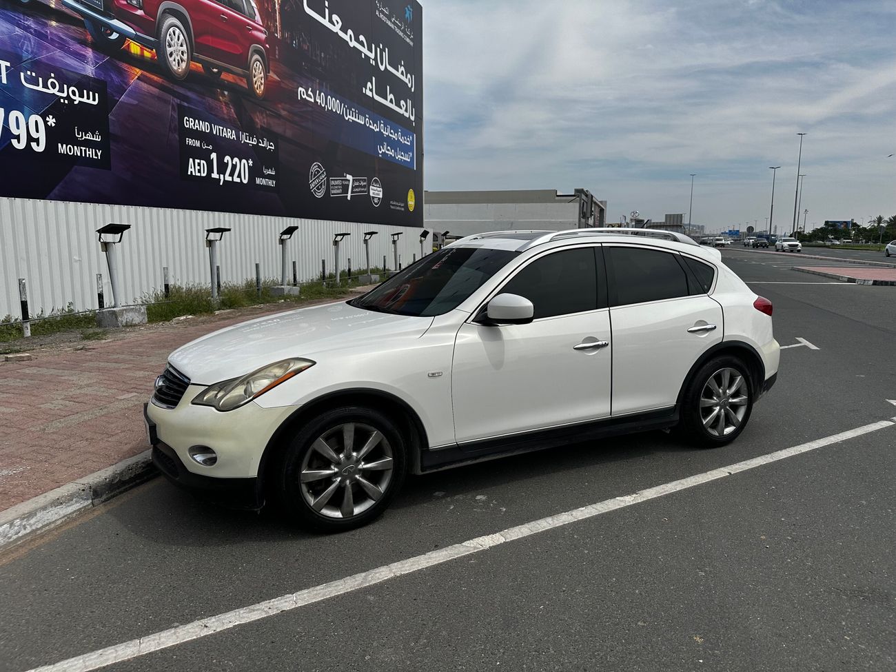 Used Infiniti EX35 2008 for sale in Sharjah - 737430