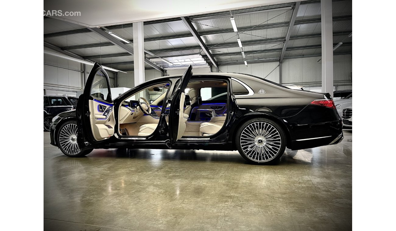 جديدة مرسيدس بنز S680 Maybach 4 Matic 2023 للبيع في دبي - 563847