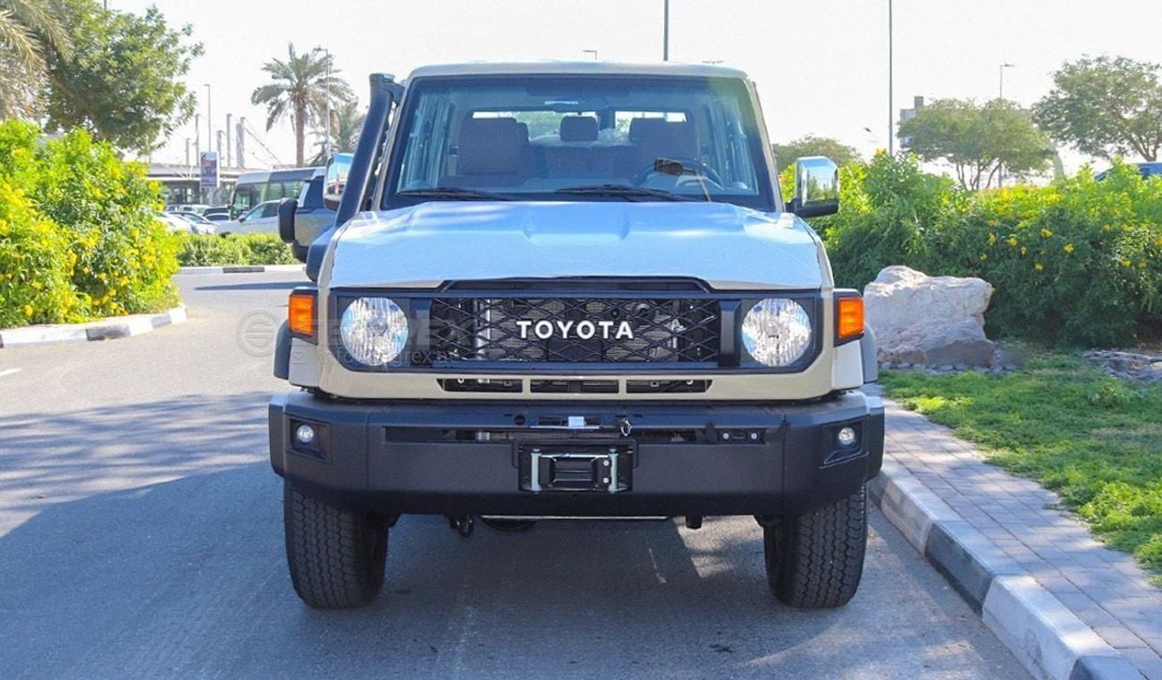 New Toyota Land Cruiser 70 2025 Model Toyota Land Cruiser Hardtop LC76, 4.0L Petrol 4WD 6A/T ...