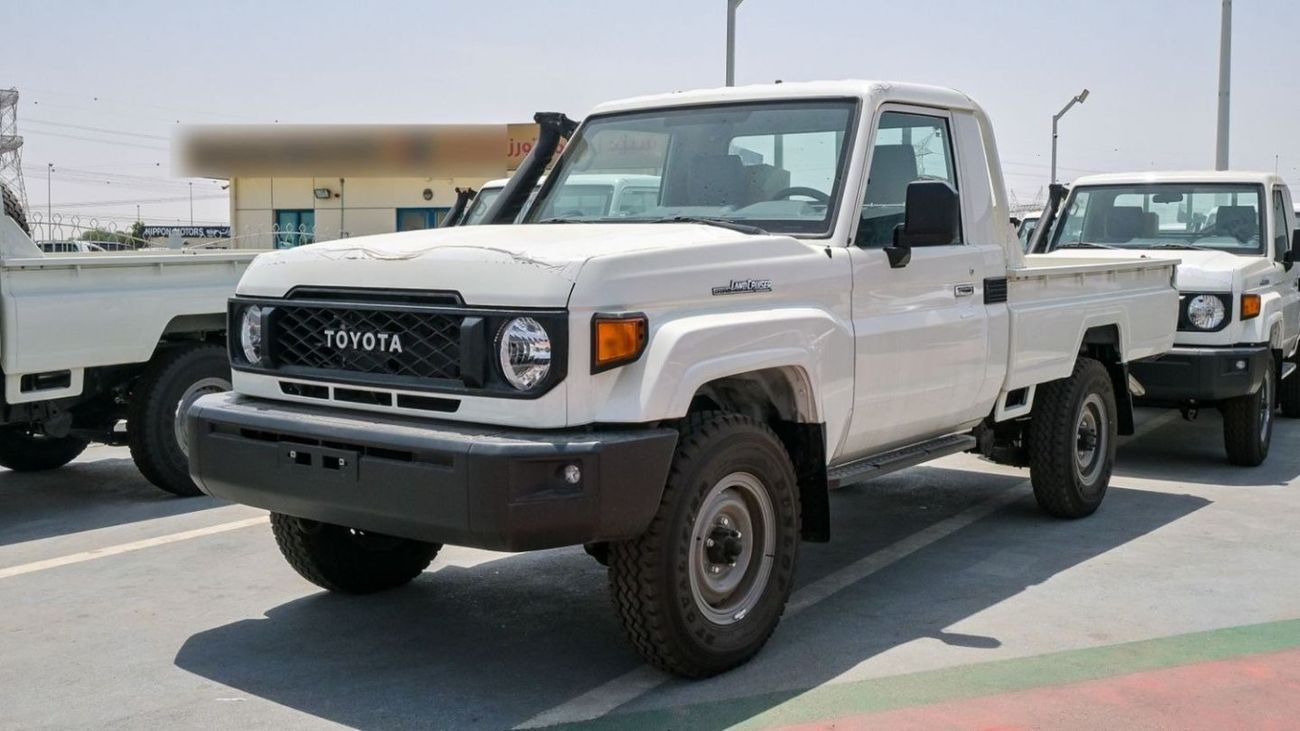 New Toyota Land Cruiser Pick Up LC79 S/C 4.2L Diesel 2024 2024 for sale in Dubai - 759631