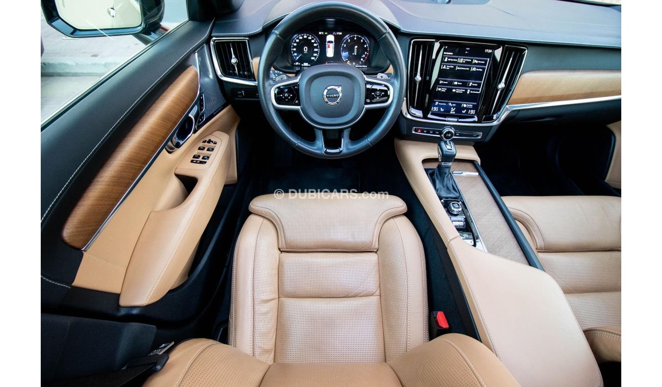 Used Volvo S90 90 2018 for sale in Dubai - 581815