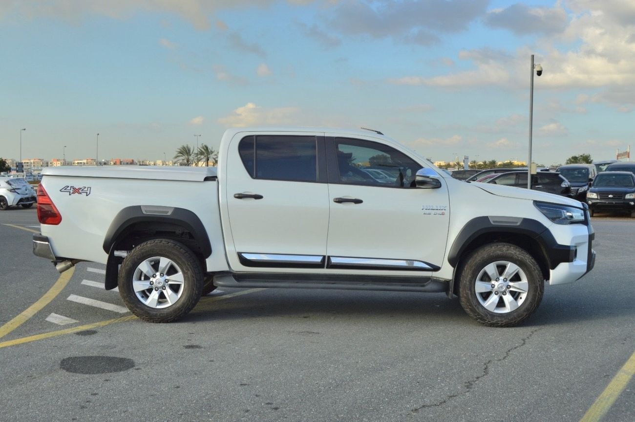 Used Toyota Hilux SR5 Diesel Engine Clean Car 2020 for sale in Dubai ...