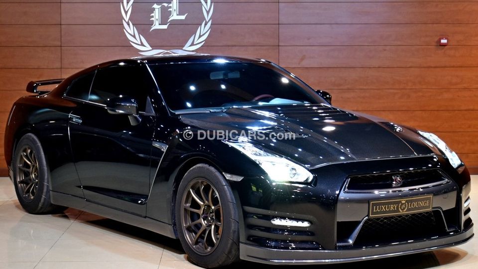 Used Nissan GTR 2016 for sale in Dubai - 64553