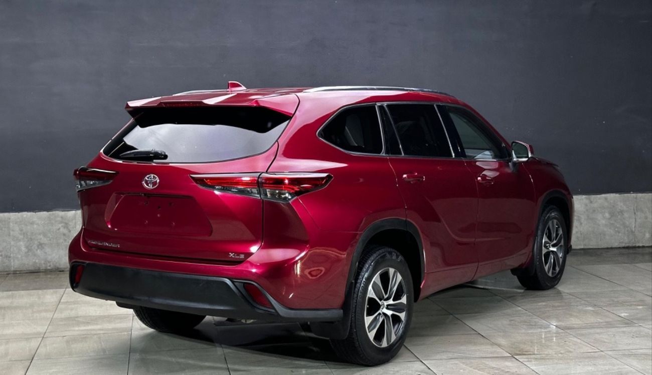 Used Toyota Highlander XLE full option 2022 for sale in Dubai - 747611