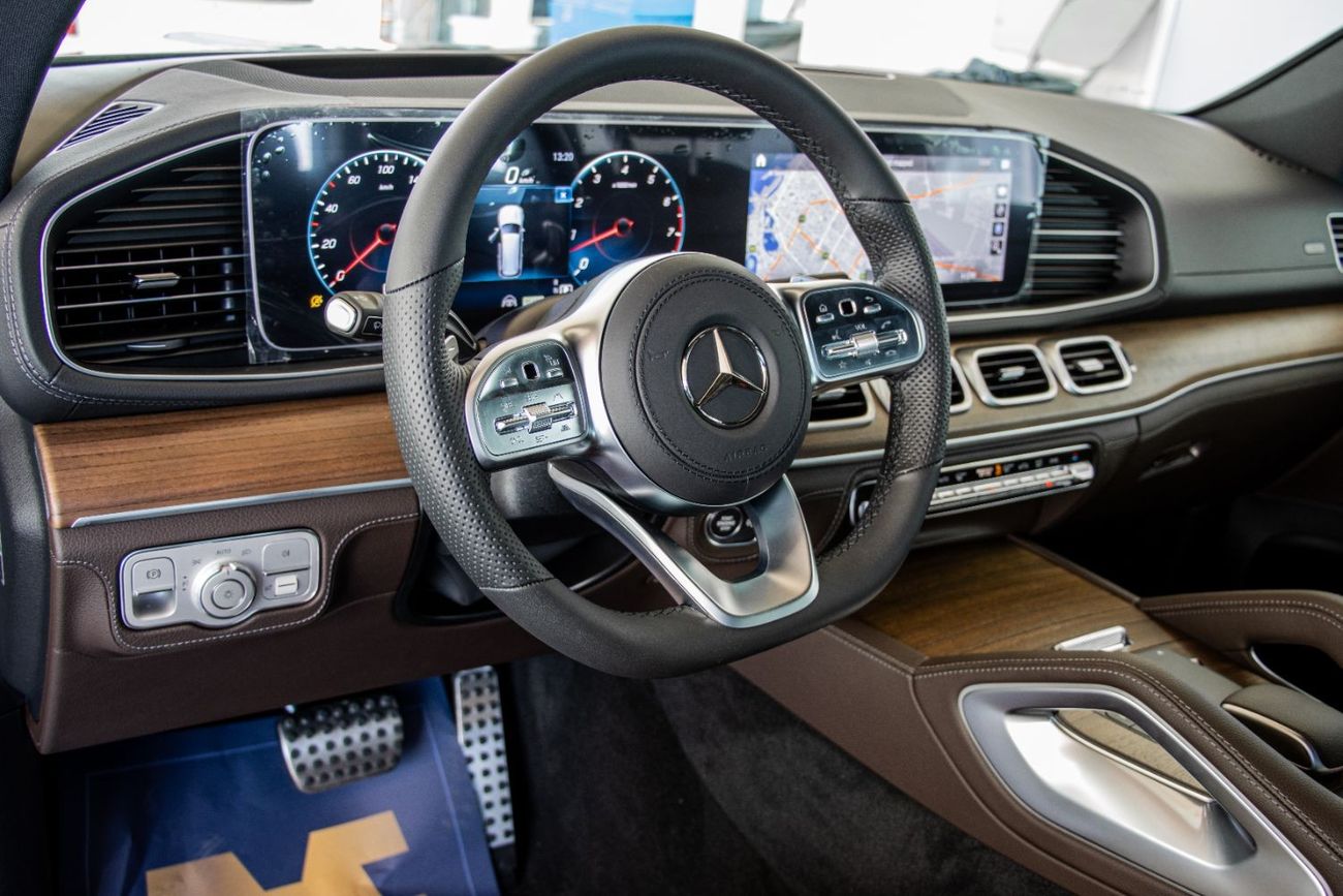 New Mercedes-Benz GLS 580 Premium 2022 for sale in Dubai - 544474