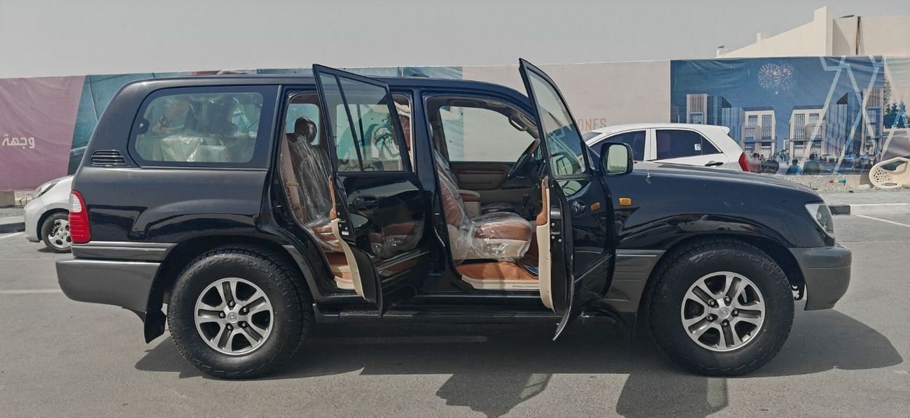Used Lexus LX 470 Lexus Lx470 Model 2004 2004 for sale in Sharjah - 854356