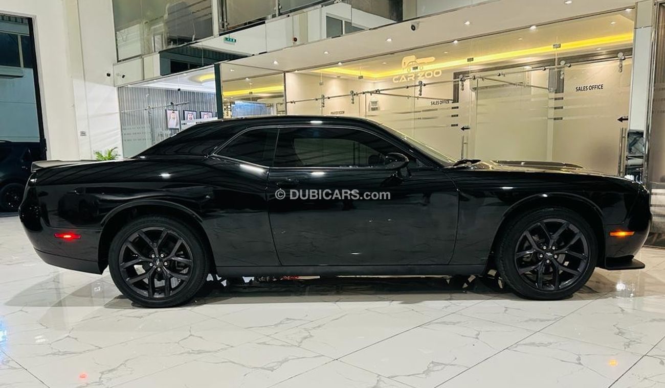 Used Dodge Challenger SXT 2021 for sale in Dubai - 656740