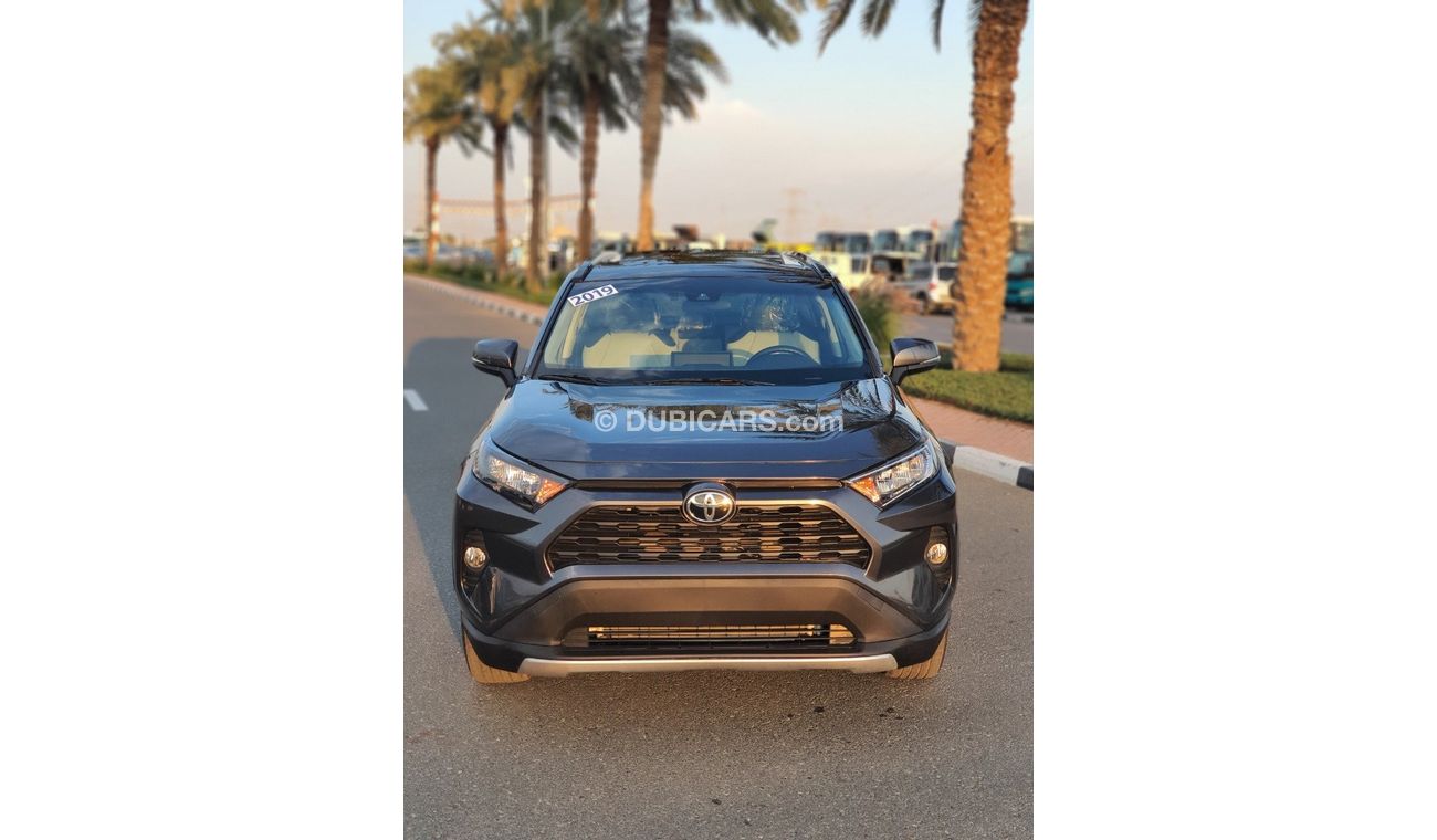 Used TOYOTA RAV4 HYBRID XLE 2019 2019 for sale in Dubai - 573718