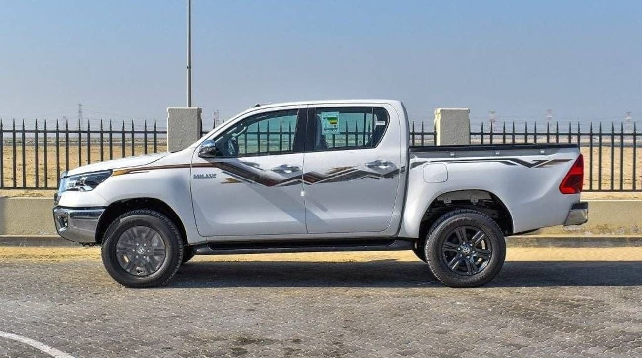 New Toyota Hilux 2.8L Diesel AT MY2024 2024 for sale in Dubai - 791317