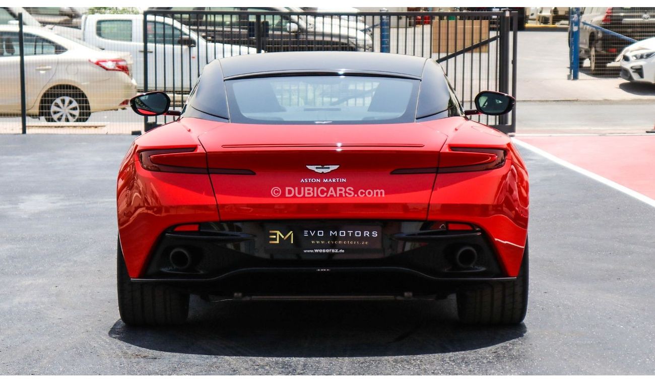 Used Aston Martin DB11 V12*Gloss black roof*Trunk black*Wooden inlay ...