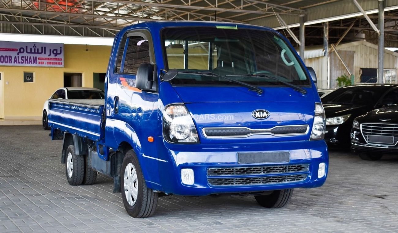 Used Kia Bongo 2017 for sale in Dubai - 567464