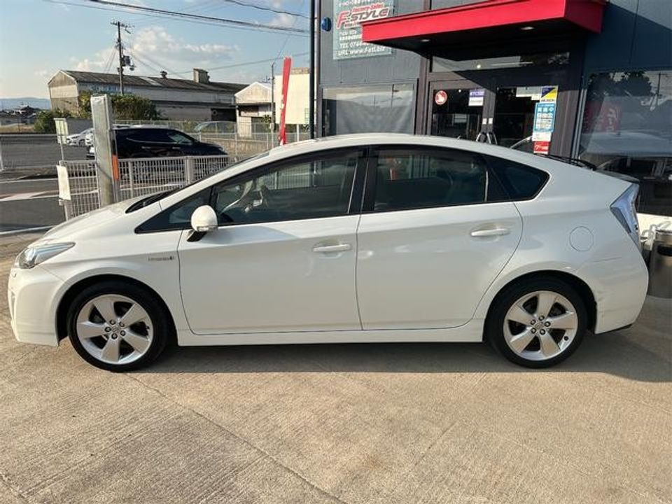 مستعملة تويوتا برياس NHW20 2010 للبيع في اليابان - 687661