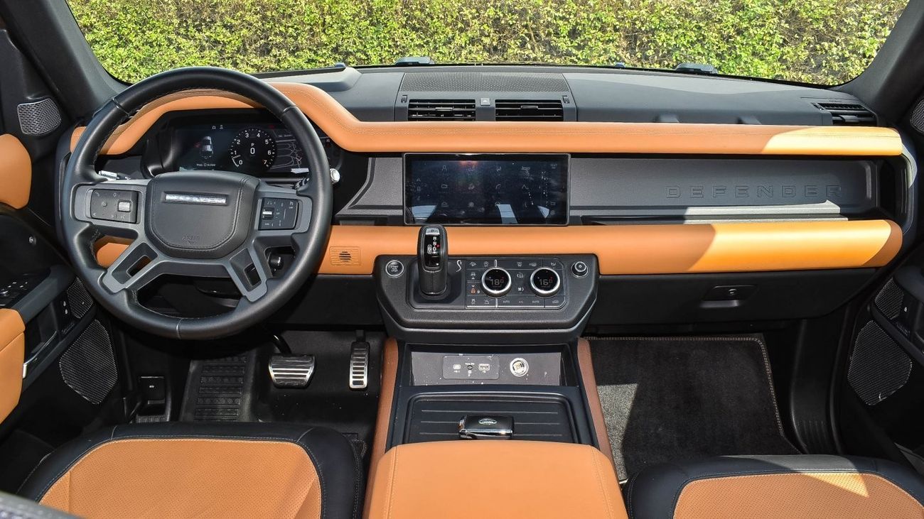 Used Land Rover Defender X 2020 for sale in Dubai - 557239