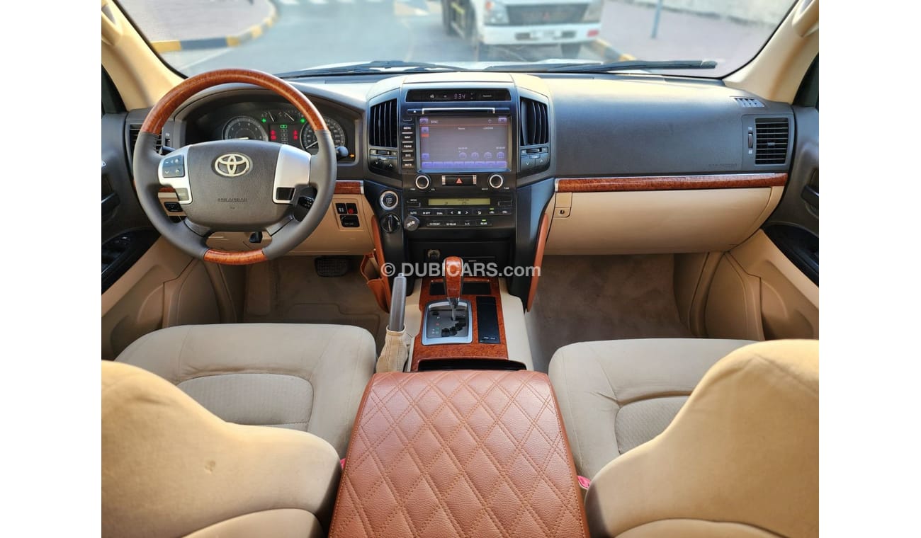 Used Toyota Land Cruiser GXR GX.R V6 2014 for sale in Sharjah - 775687