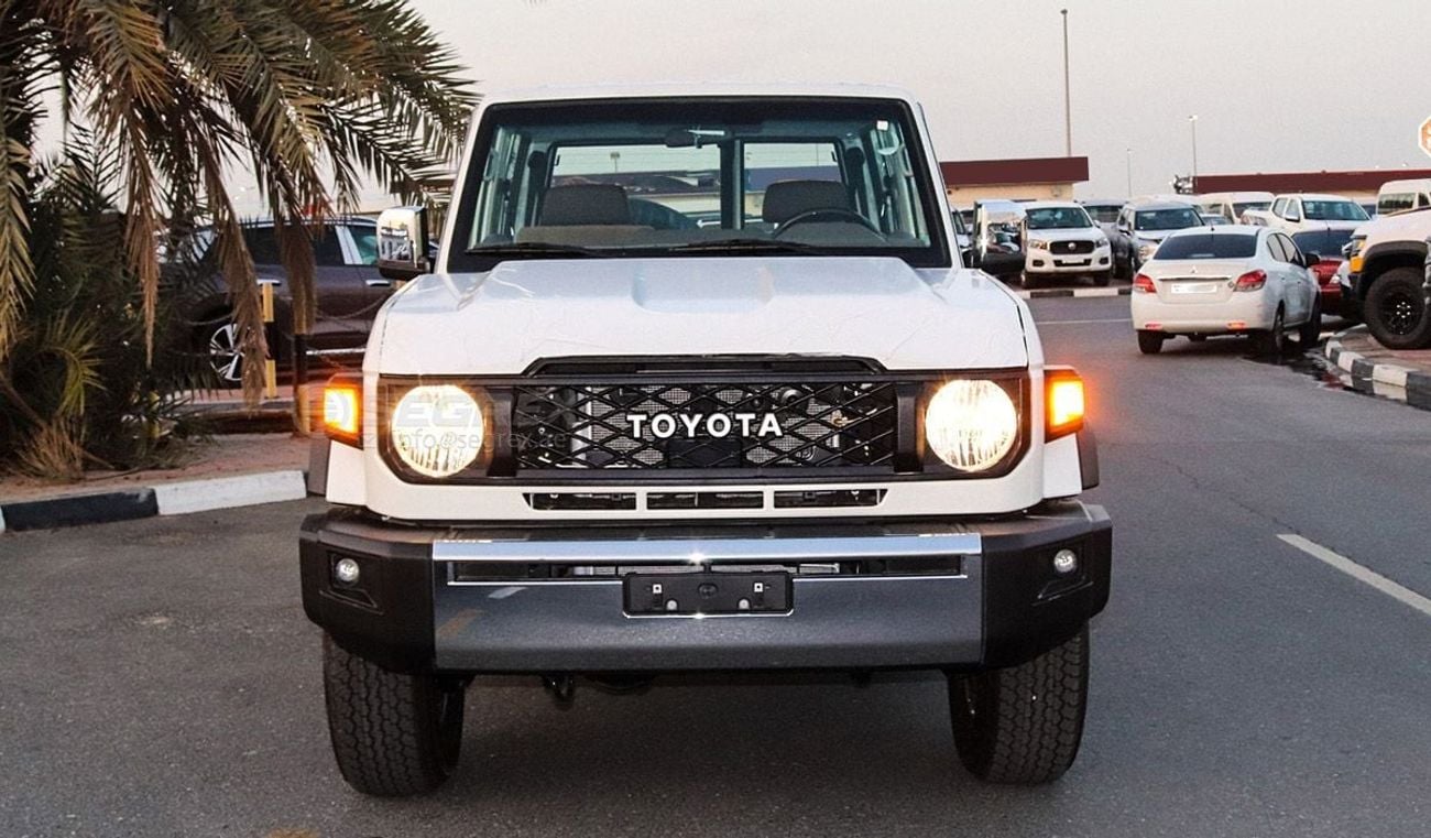 New Toyota Land Cruiser 70 LC71 SWB 2024 for sale in Dubai - 722154
