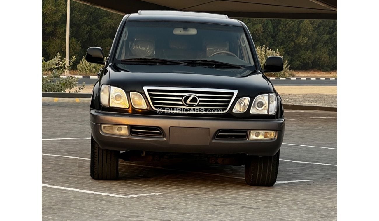 Used Lexus LX 470 2000 for sale in Sharjah - 640622