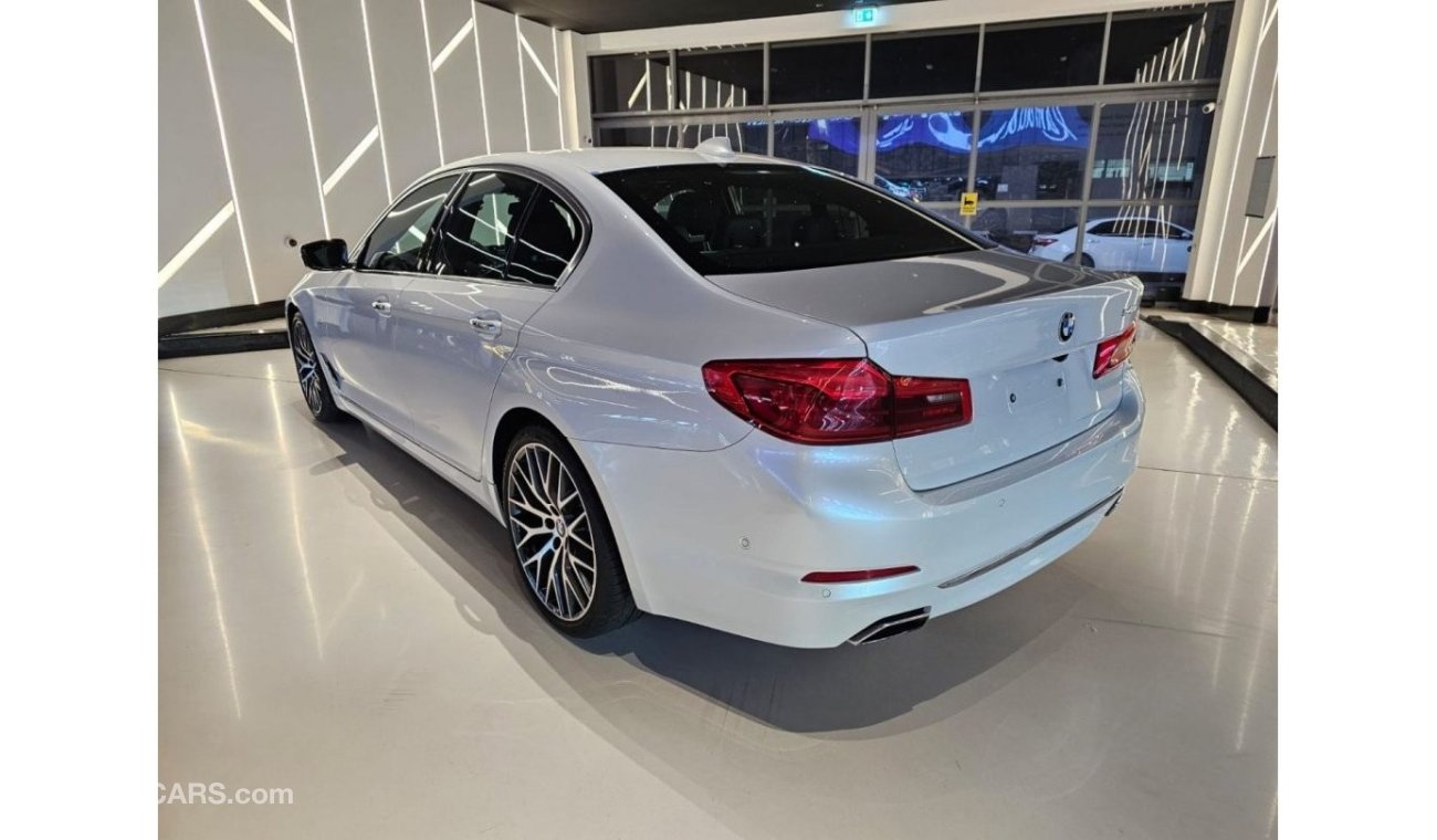 Used BMW 540i Luxury Line/GCC / Full Dealer service history 2017 for sale in Dubai - 600651