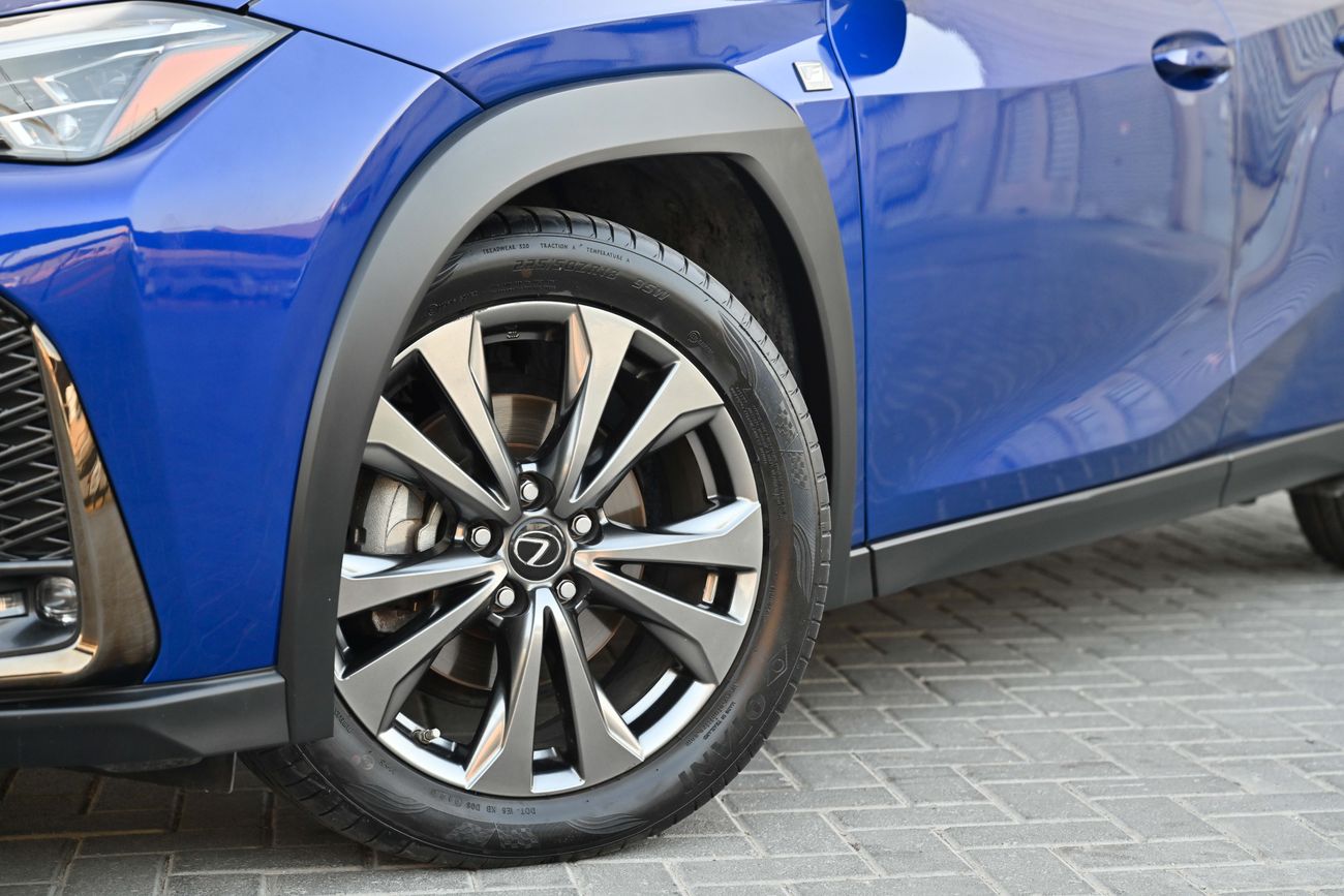 Used Lexus UX200 | 2,544 P.M | 0% Downpayment | Excellent Condition! 2019 for sale in Dubai - 563055